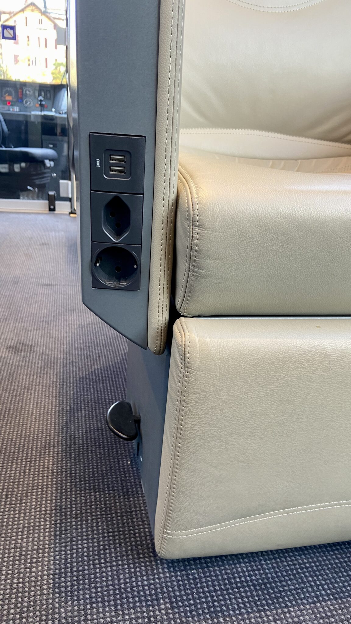 How To Ride the GoldenPass Express | Swiss Panoramic Train – Aplins in ...