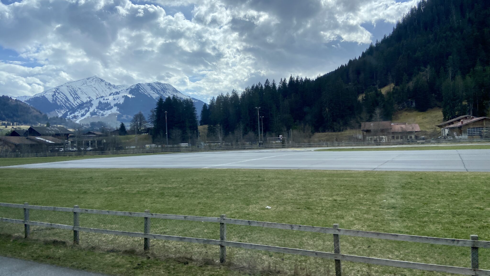 How To Ride the GoldenPass Express | Swiss Panoramic Train – Aplins in ...